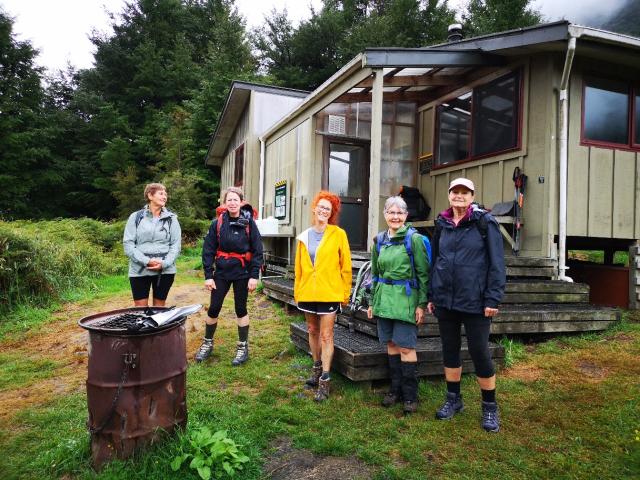 Nelson Tramping Club - Lakehead Hut Family Tramp, Nelson Lakes NP, 26 ...